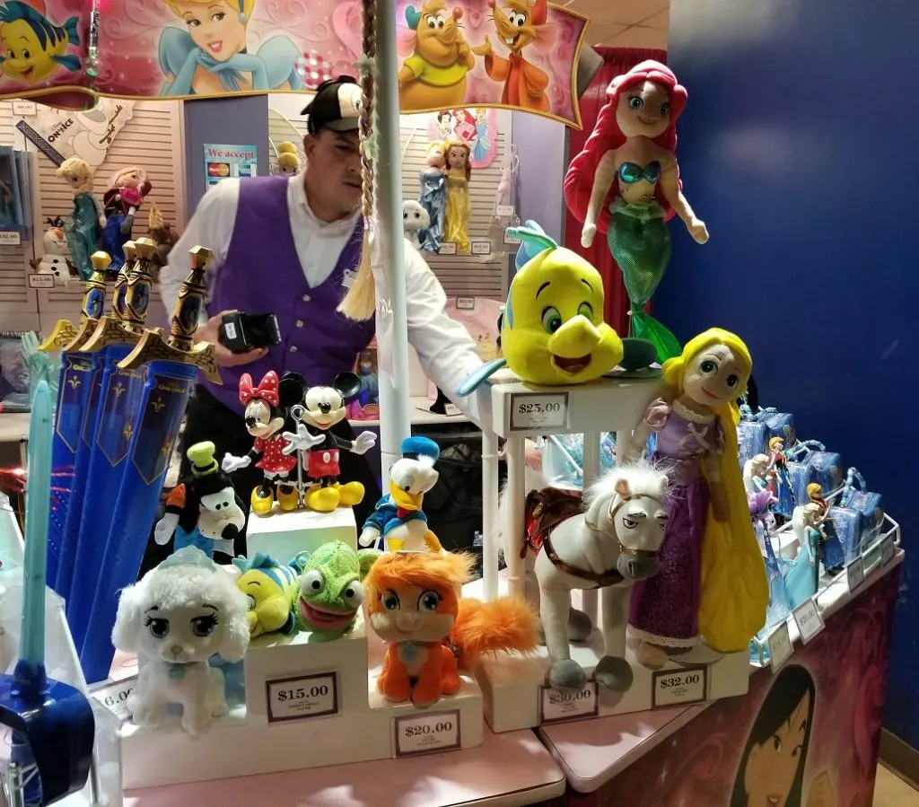 5 Reasons We Go To Disney on Ice Every Year & Where to See It