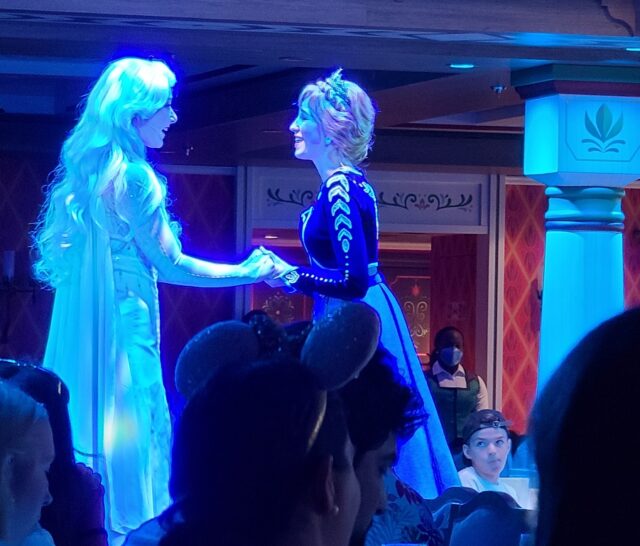 Arendelle: A Frozen Dining Adventure Menu & Entertainment