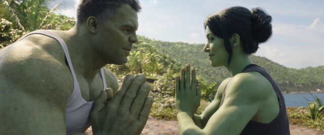 She-Hulk Explains How Hulk Healed His Arm - Mama's Geeky