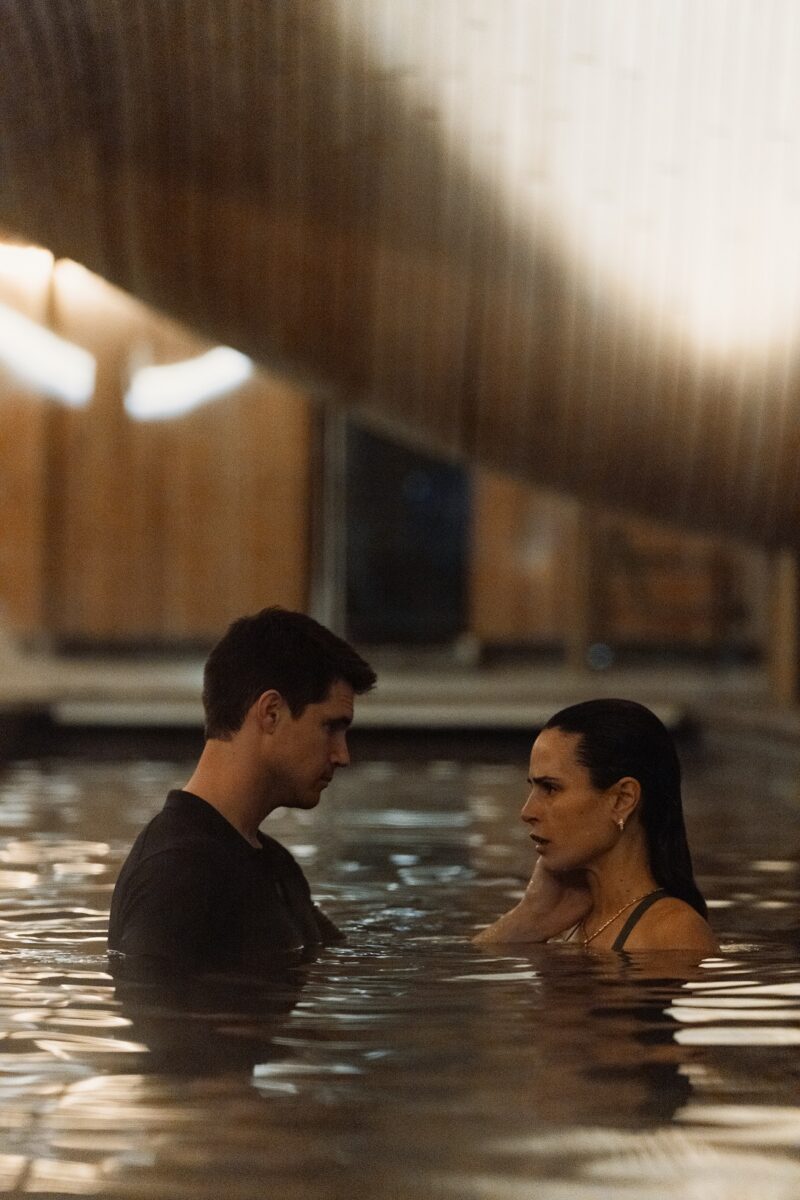 Simulant Star Robbie Amell Talks New Sci-Fi Film